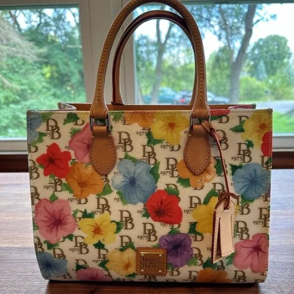Dooney & Bourke | Bags | Dooney Bourke Db 975 Janine Hibiscus Floral ...